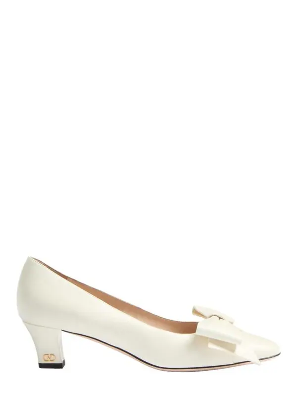 Valentino Garavani Bowow Kidskin Pumps - Ivory