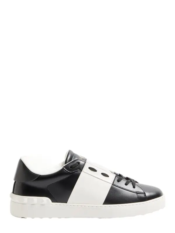 Valentino Garavani Open Low-top Sneakers - Black/white