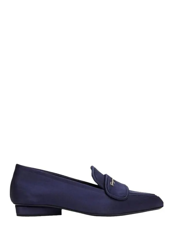 FERRAGAMO Logo Pointed Loafers - Black