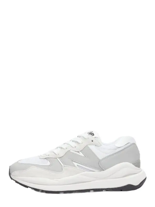 NEW BALANCE Logo Low Top Sneakers - White