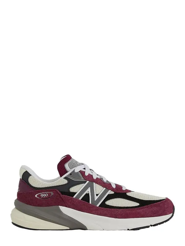 NEW BALANCE 990v4 Lace-up Sneakers - Black