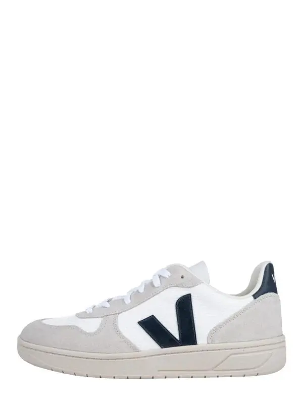 VEJA Logo Detail Casual Sneakers - White