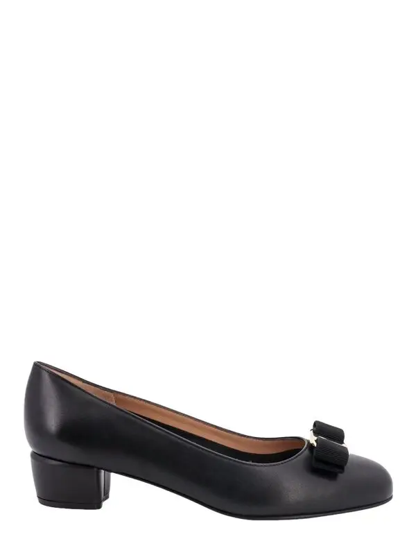 FERRAGAMO Bow Detail Round Toe Pumps - Black
