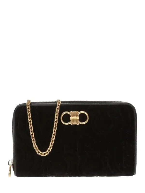 FERRAGAMO Logo Embossed Shoulder Bag - Black