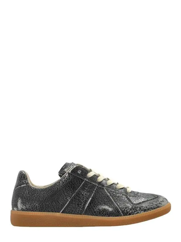 MAISON MARGIELA Round Toe Lace-up Sneakers - Black