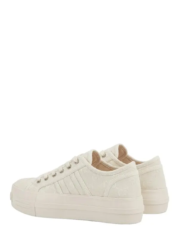 Gucci Monogrammed Low-top Sneakers - White