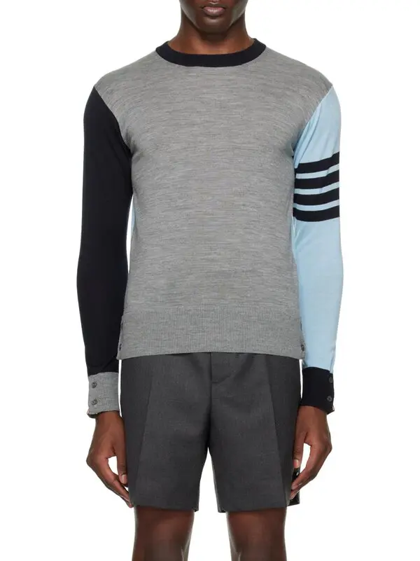 Thom Browne Contrast-panelled Crewneck Jumper With Button Cuffs And Side Slits - Light Blue