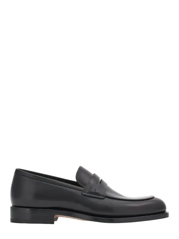 FERRAGAMO Round Toe Business Casual Loafers - Black