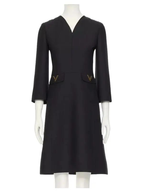 Valentino Garavani Logo Plaque Long-sleeved Dress - Black
