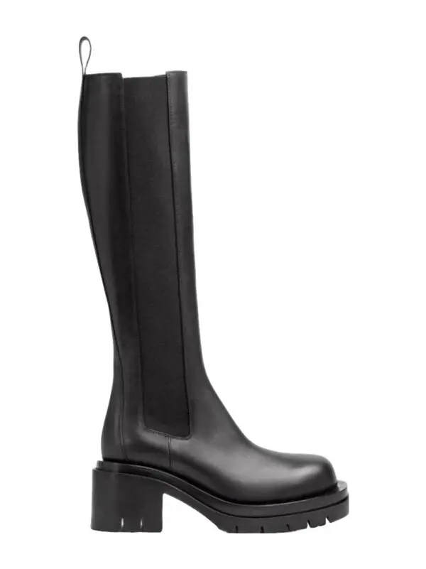 Bottega Veneta Lug Chelsea Boots - Black