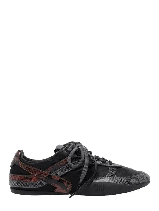 Miu Miu Lace-up Low-top Sneakers - Black