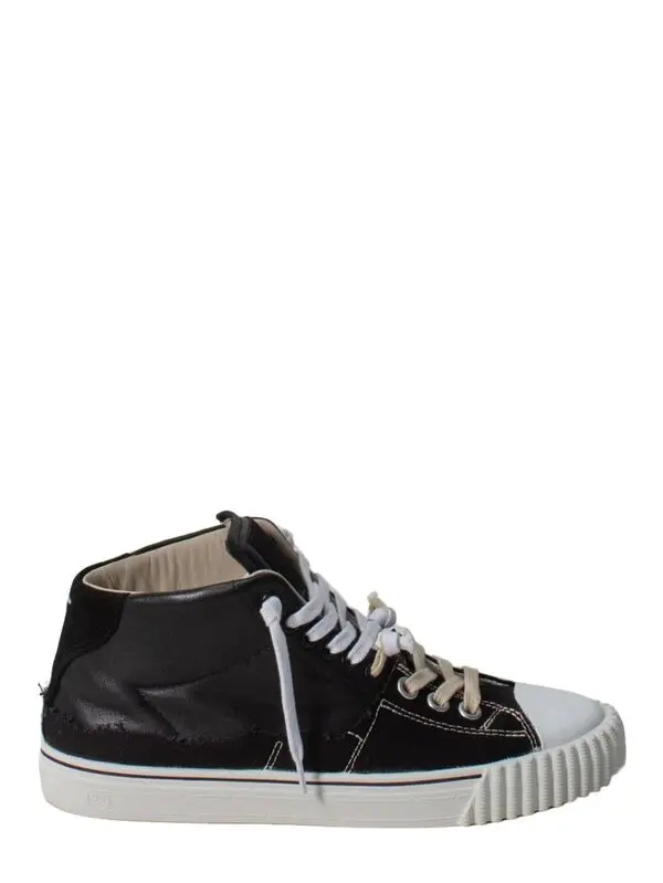 MAISON MARGIELA High Top Sneakers With Tie Fastening - Black