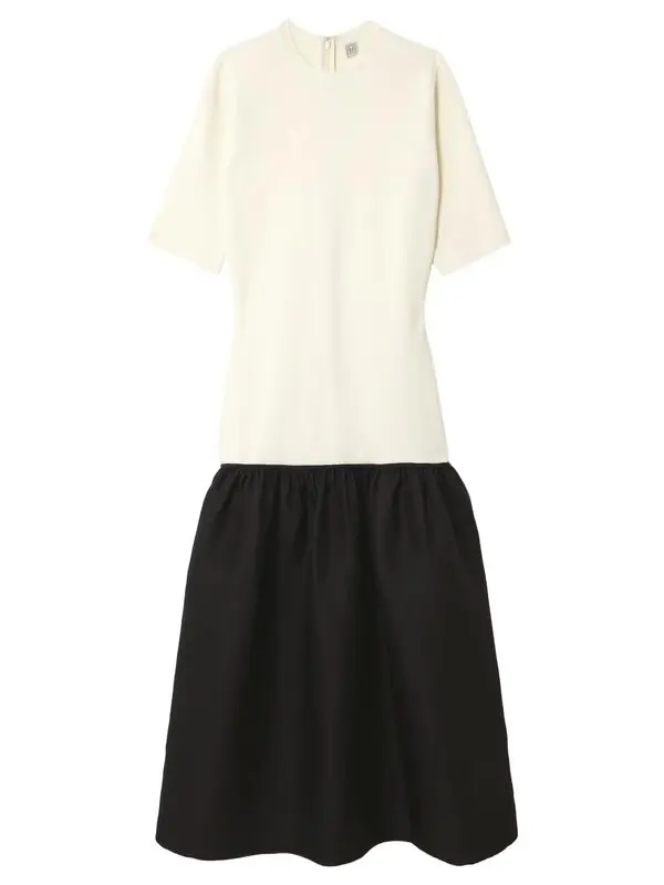 TOTEME Short Sleeve Ribbed Knit T-shirt Dress With Pleated Wool Silk Blend Crepe Hem - Off-white/black