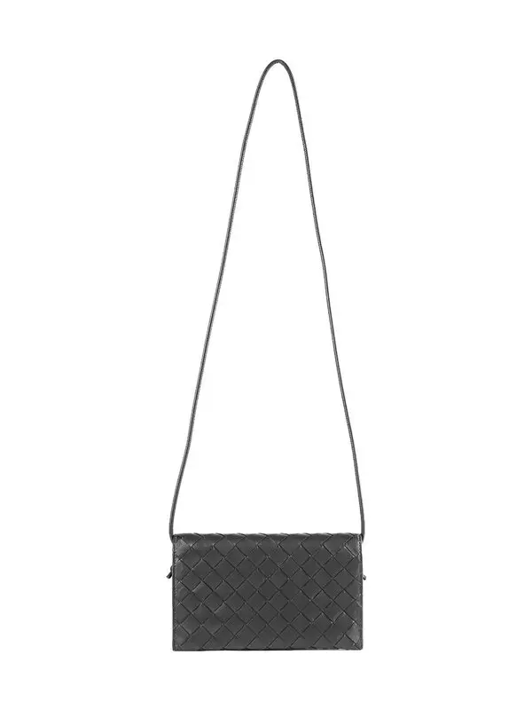Bottega Veneta Intrecciato Clamshell Shoulder Bag - Black