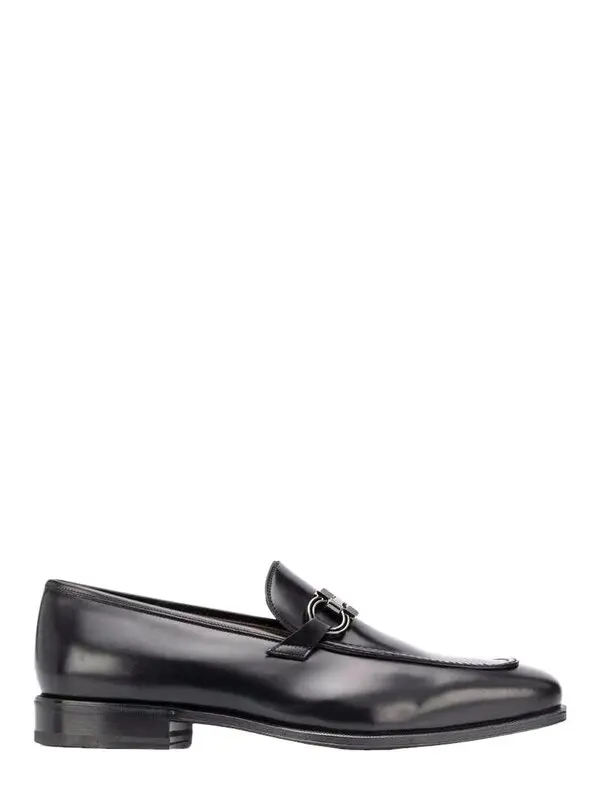FERRAGAMO Gancini Loafer - Black