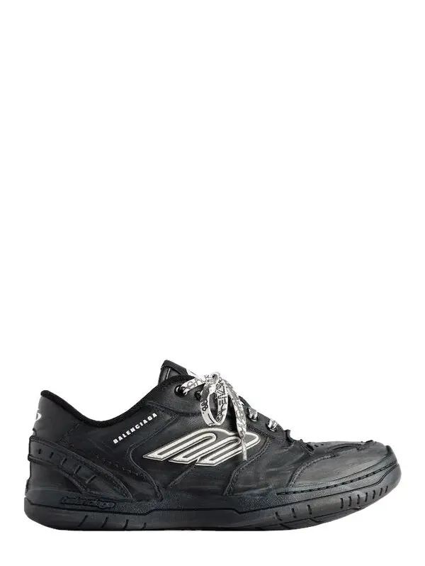 Balenciaga Hamptons Worn-out Effect Sneakers - Black