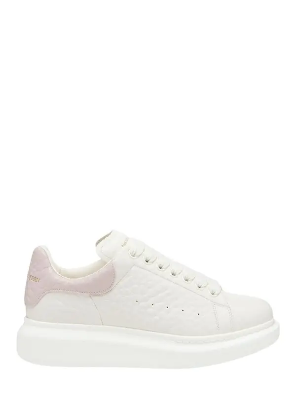 Alexander McQueen Oversized Low-top Sneakers With Contrast Heel - Off-white/pink
