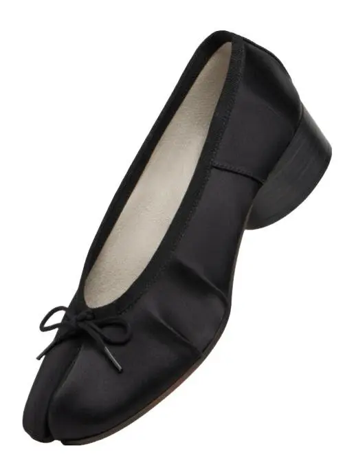 MAISON MARGIELA Tabi Ballet Flats - Black