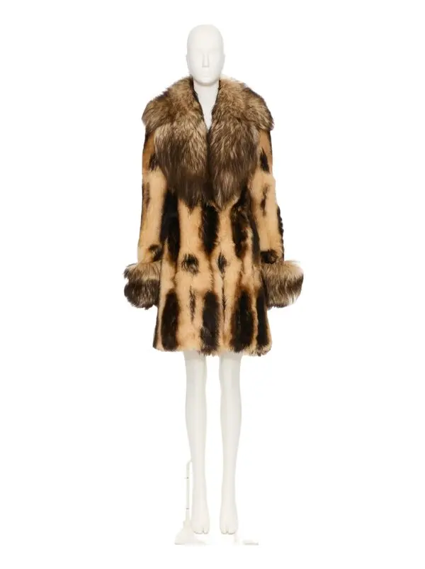 Valentino Garavani Long-sleeved Fur Coat - Beige
