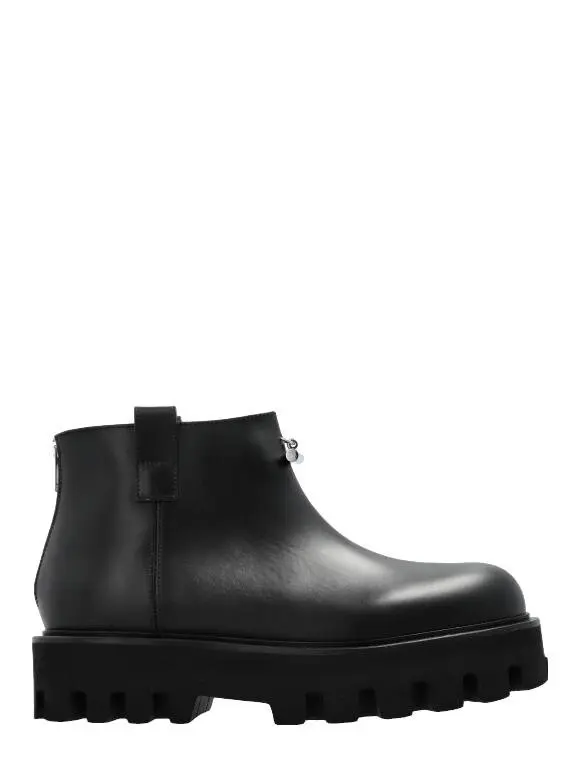 Alexander McQueen Logo Plaque Ankle Boots - Black