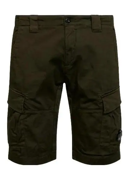 C.P. COMPANY Lens Detailed Cargo Shorts - Black