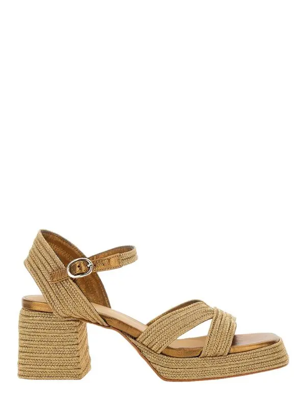 CastaÑer Buckled Chunky Heel Sandals - Nude