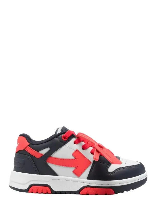 Off-White Round Toe Lace-up Low-top Sneakers - Black