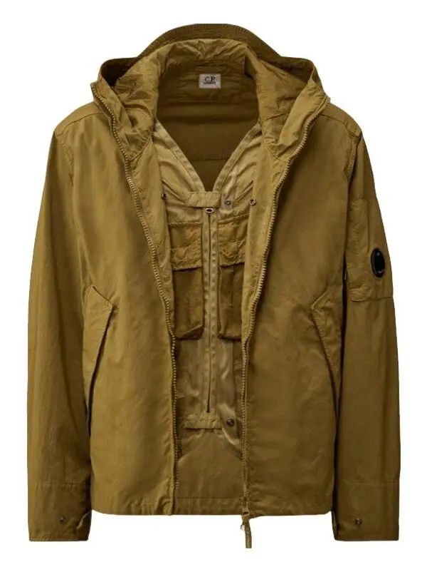 C.P. COMPANY Twill Hooded Jacket With Lens Detail - Dried Vanilla-green