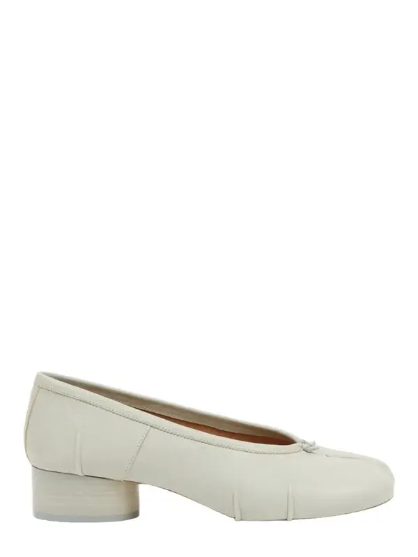 MAISON MARGIELA Tabi Toe Heeled Pumps - Alabaster