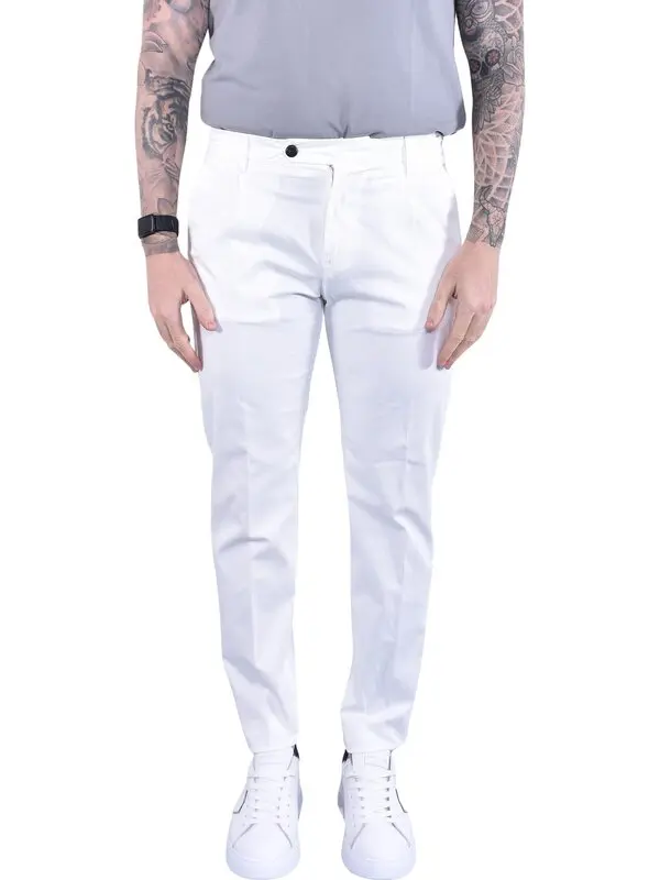 Eleventy Pleated Slim-fit Trousers - White