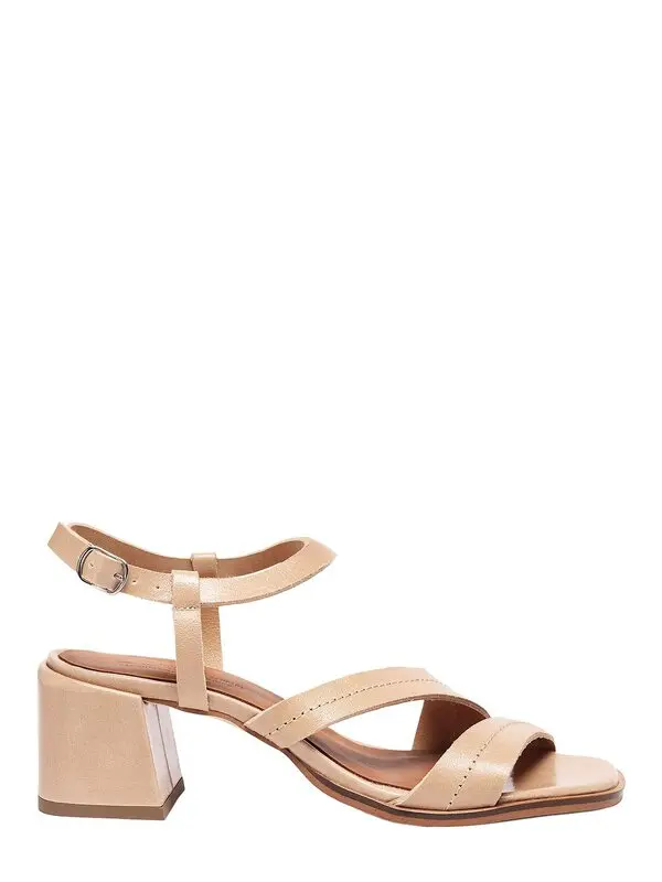NAGUISA Balis Taupe Gloss Heeled Sandals - Black