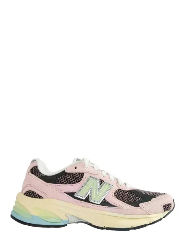 NEW BALANCE Panelled Mesh Sneakers - Pink