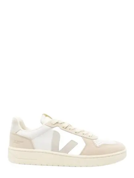 VEJA V-82 Low-top Sneakers - White
