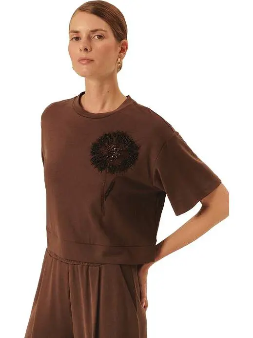 EXQUISE Chic Casual Gem-detail Tee - Brown