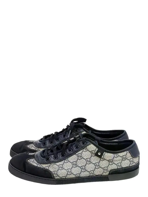 Gucci Gg Supreme Low-top Sneakers - Neutrals
