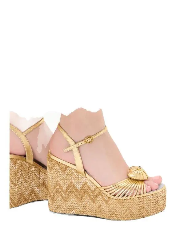Valentino Garavani Coeur Royal Wedge Sandal In Laminated Nappa Leather - Gold