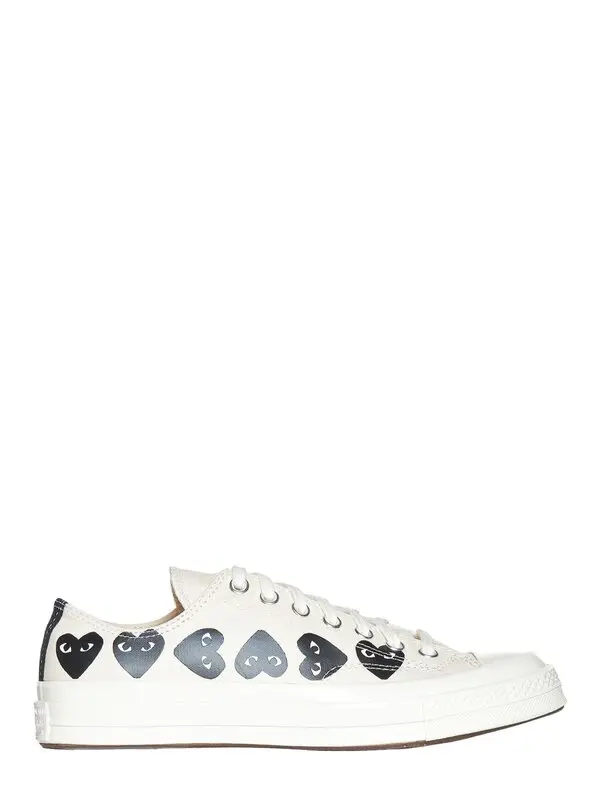 Play Comme Des Garcon Low Top Sneakers With Heart Motif - White