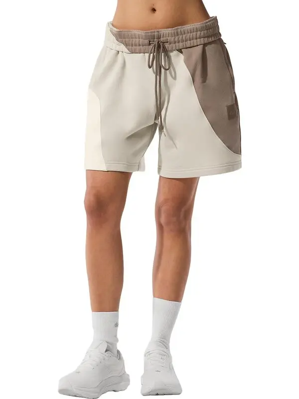 Alo Yoga 7" Make Waves Shorts - Ivory/bone/gravel
