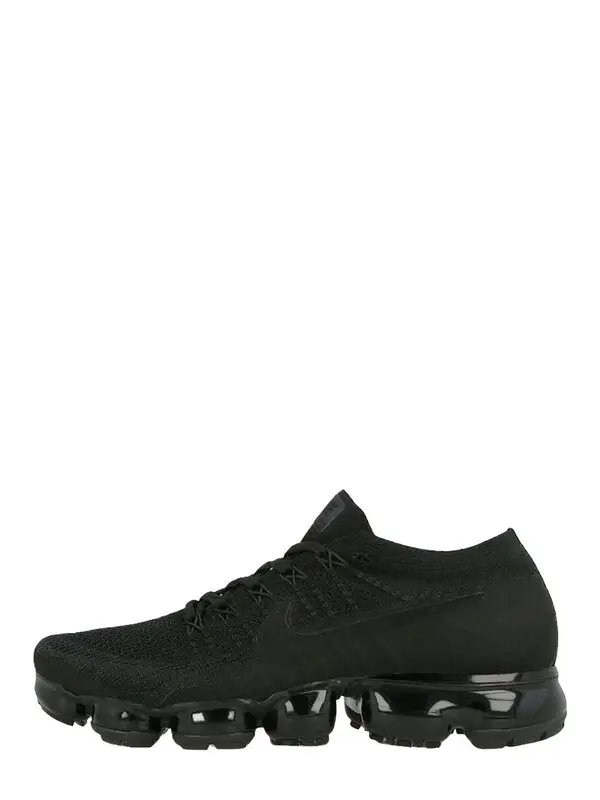 Nike Vapormax "triple 2.0" Athletic Sneakers - Black