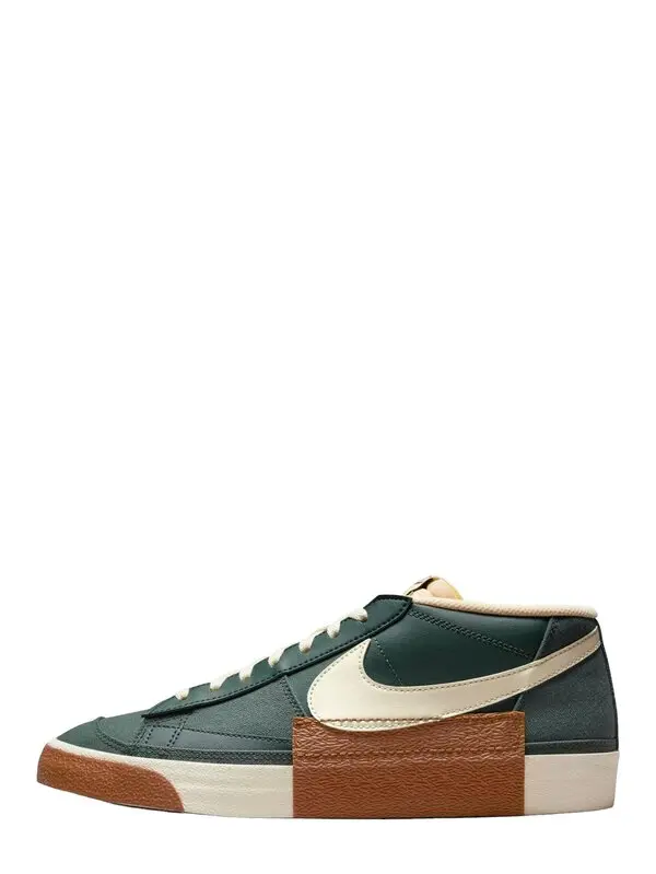 Nike Blazer Low Pro Club Sneakers - Vintage Green/light British Tan/gum Dark Brown
