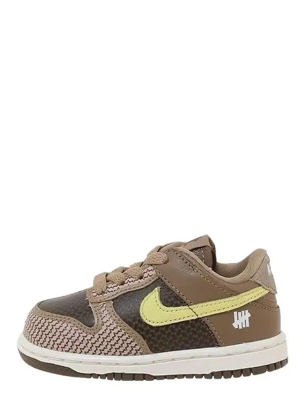 Nike X Undefeated Dunk Low Sp 'canteen' Sneakers - Brown/yellow