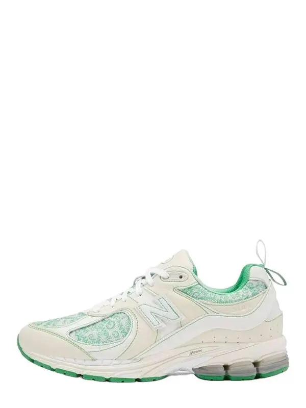NEW BALANCE X Ganni 2002r 'turtledove' Sneakers - Light Cream/green
