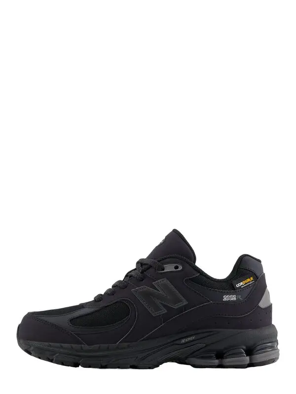 NEW BALANCE 2002 Sneakers - Black
