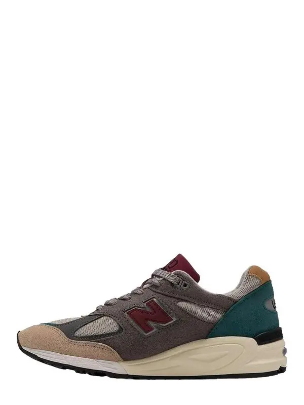 NEW BALANCE 990v2 Made In Usa Sneakers - Khaki/gray/green