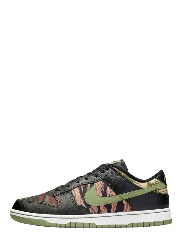 Nike Dunk Low Se "crazy Camo" Sneakers - Black/multi Olive