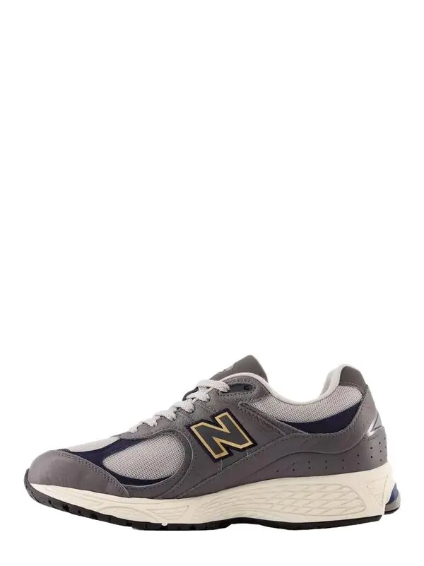 NEW BALANCE 2002r Sneakers - Gray/white