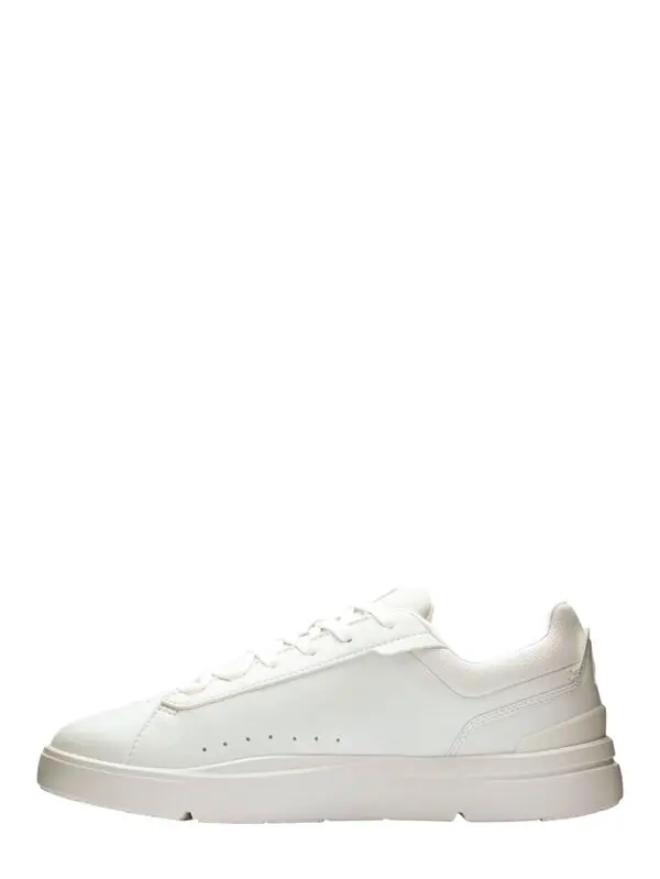 On The Roger Advantage Sneakers - White