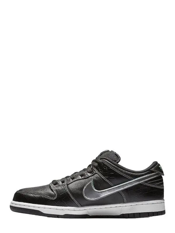 Nike X Diamond Supply Co. Sb Dunk Low Pro 'black Diamond - Black/chrome