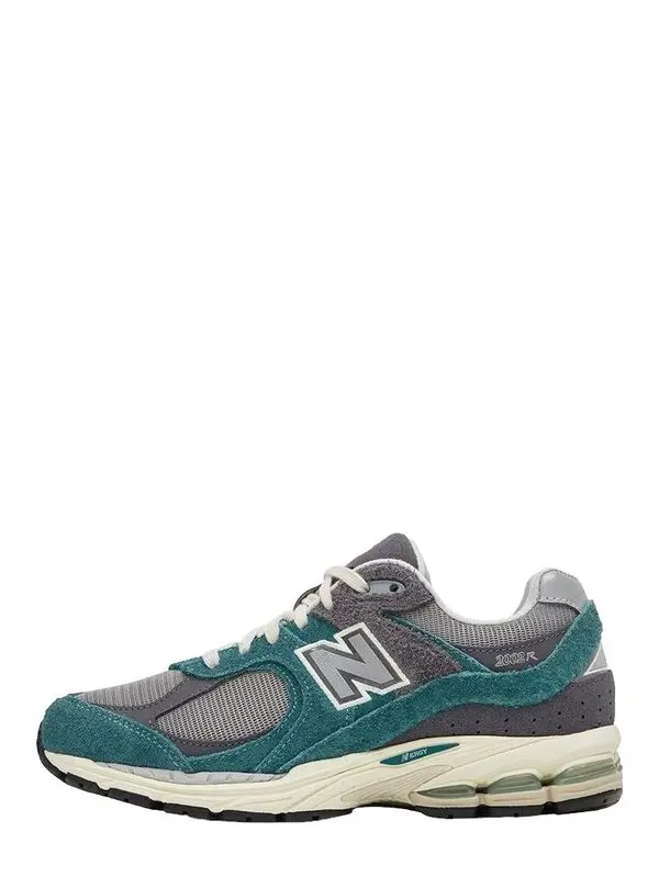 NEW BALANCE 2002r Casual Shoes - Grey/green