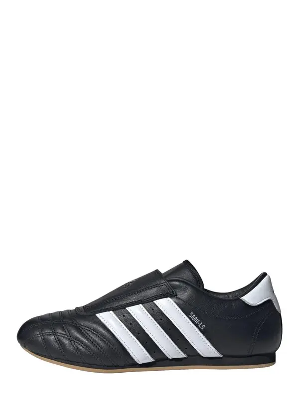 Adidas Taekwondo Sneakers - Core Black/cloud White/gum